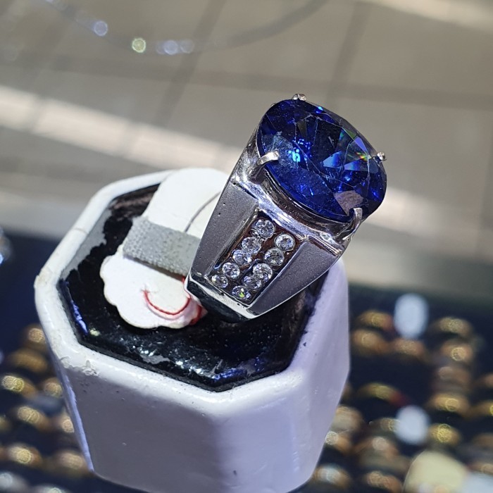 Jual Cincin - Cincin Cowo Pria Emas 750 Putih Batu Biru | Shopee Indonesia