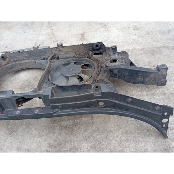 Jual Bullhead Bull Head Up Round Support Radiator Mobil Audi A6 V6 ...