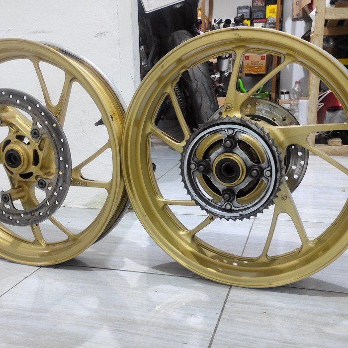 Jual VELG CBR150R NEW CB150R LED ORIGINAL | Shopee Indonesia