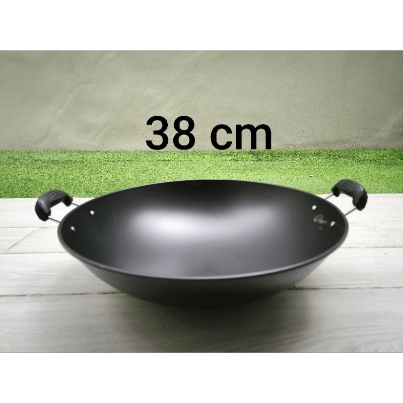 Jual Wajan kuping besi hitam calypso 38 cm | Shopee Indonesia