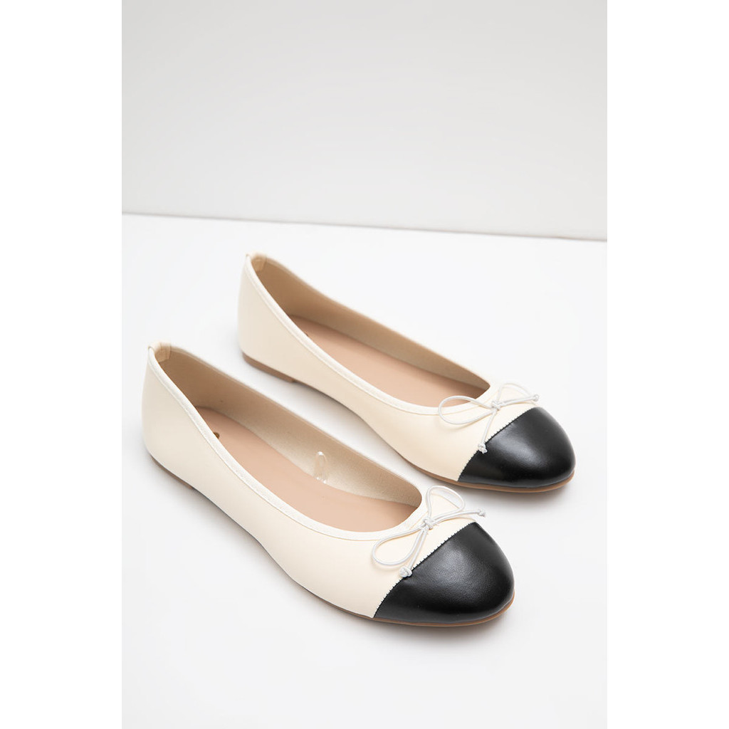 Jual Berrybenka - Sepatu Flatshoes Comfy Wanita Sofia Faysha Two Tone ...