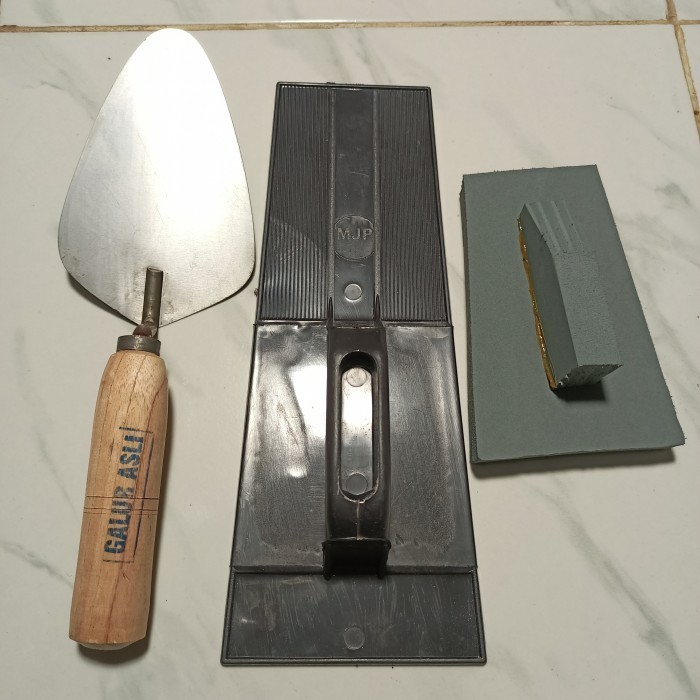 Jual Paket 3 Alat Tukang Sendok Semen Galur Raskam Dan Penghalus Acian ...