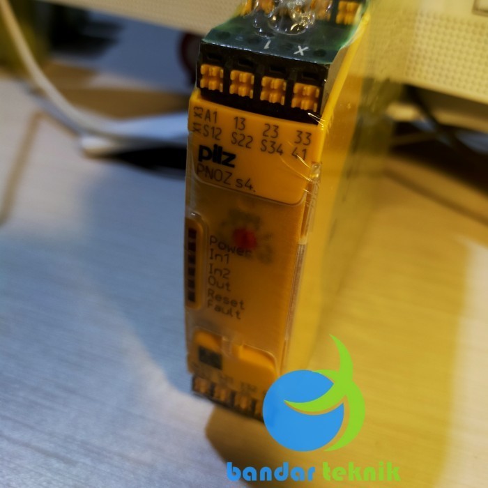 Jual For Sale Safety Relay Pilz Pnoz S4 24Vdc 3N/O 1N/C 750104 Harga ...