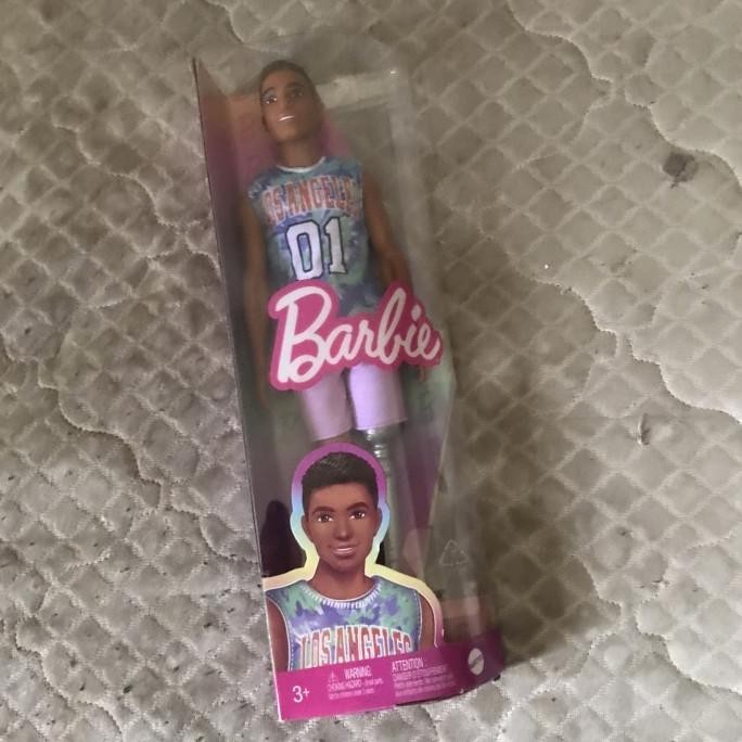 Jual BARBIE KEN FASHIONISTAS DISABILITY DOLL ( PROSTHETIC LEG ) T2605 ...