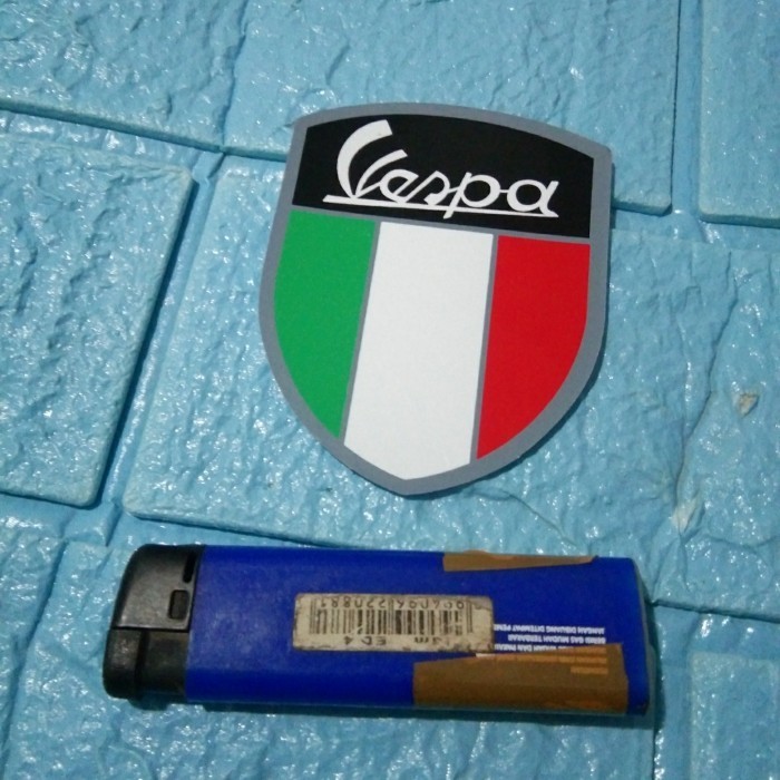Jual Sticker Stiker Decal Vespa Latin Bendera Italia Italy Barang ...