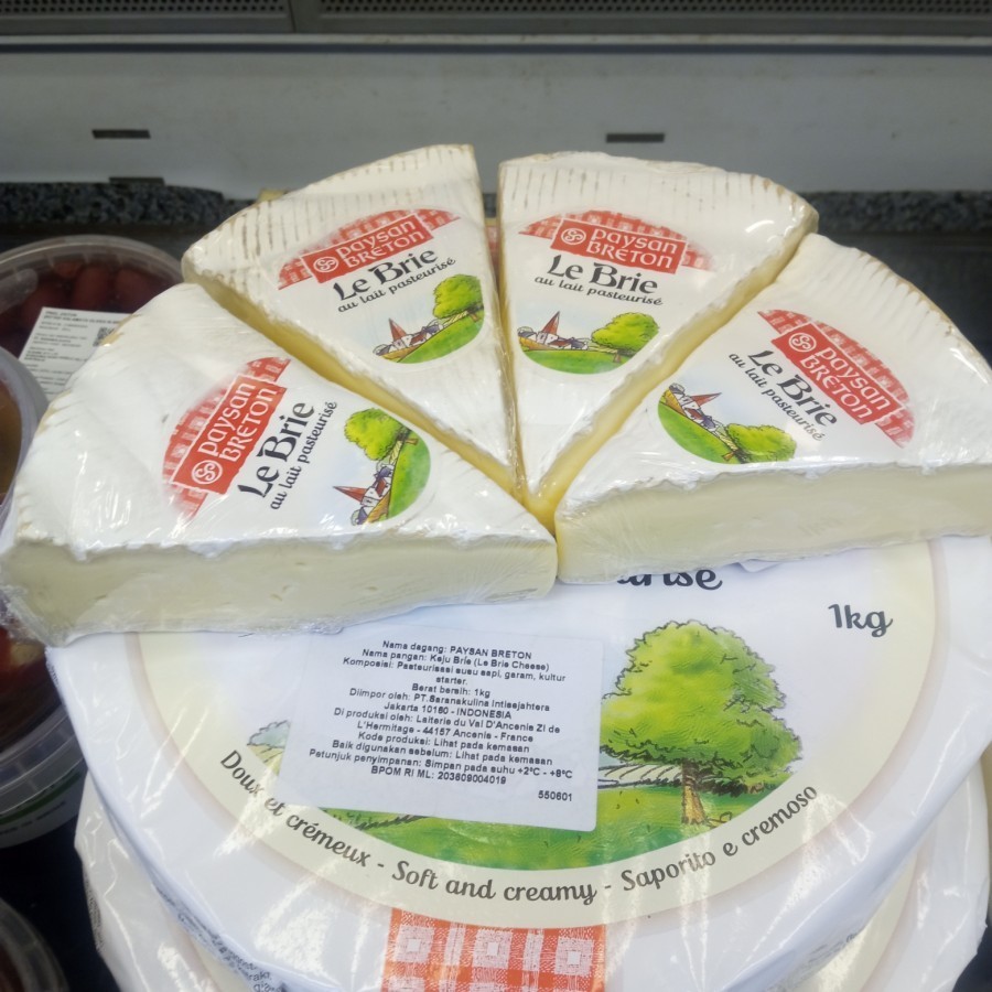 Jual Paysan Breton Le Brie Cheese Francis 250 gr | Keju Brie Import ...