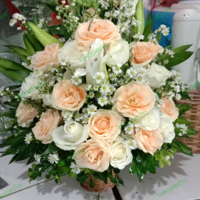 Jual [Vas] Karangan Bunga Vas Meja [Simple] | Shopee Indonesia