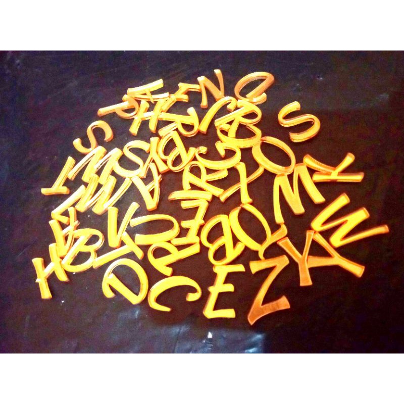 Jual Huruf satuan Akrilik Gold ( Kapital & kecil) | Shopee Indonesia