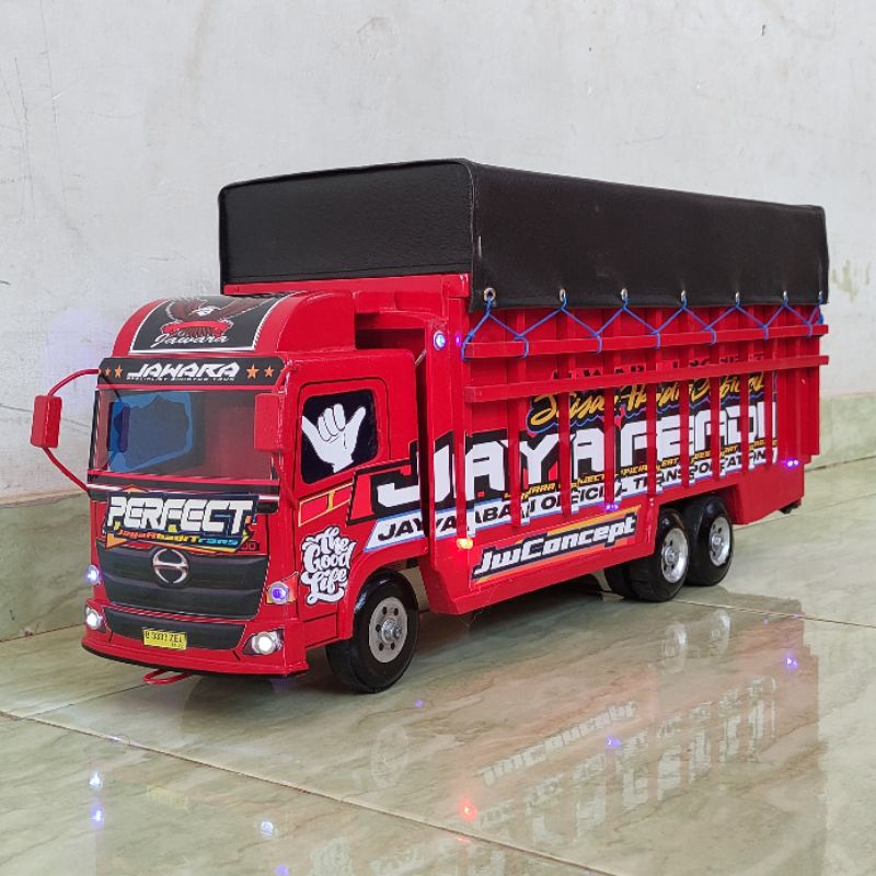 Jual Real pict mobil truk mainan anak miniatur truck oleng kayu tronton ...