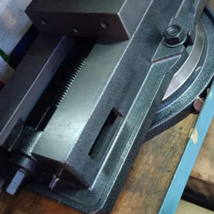 Jual Ragum 6" Catok Mesin Milling 6 inch Model Swifel Putar good ...