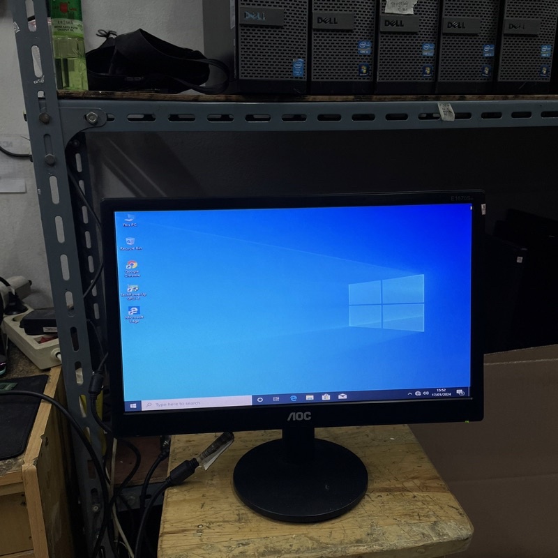 Jual obral monitor aoc 16 inci led like new | Shopee Indonesia