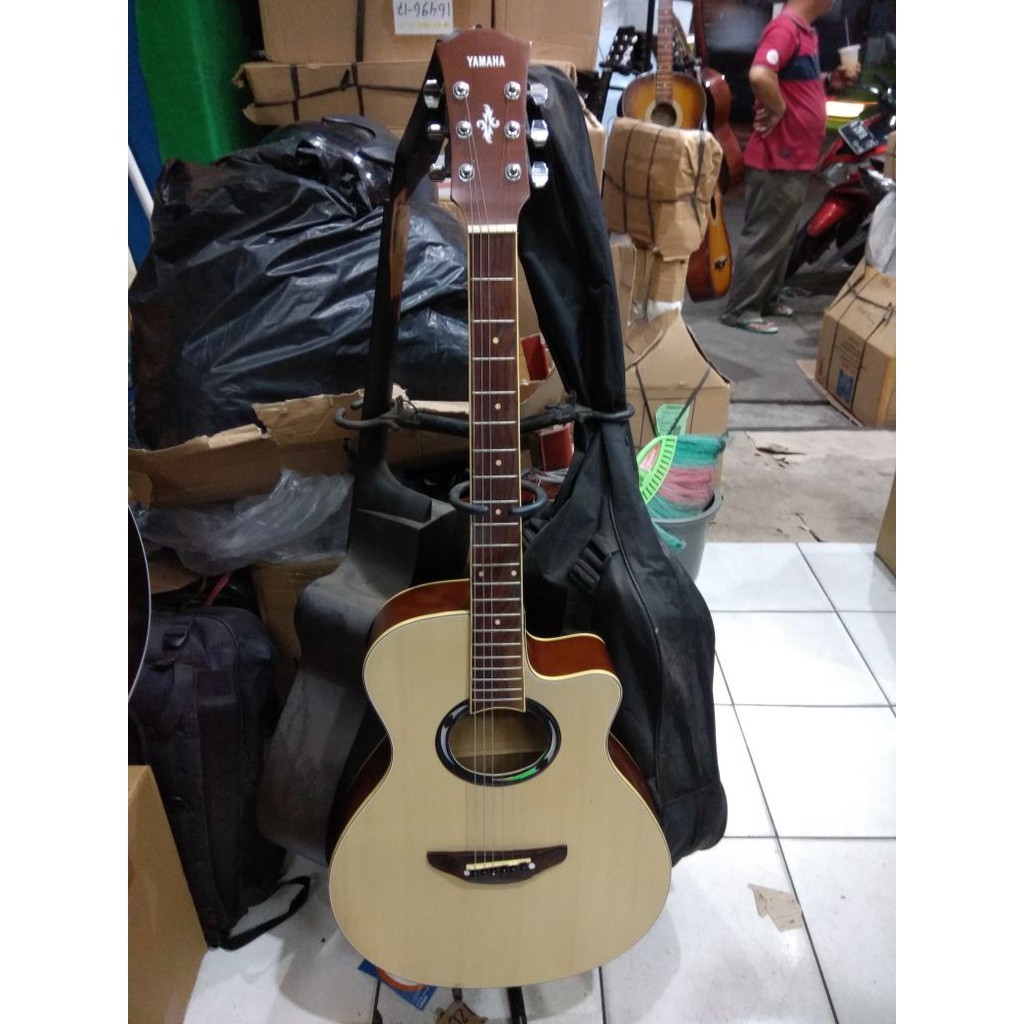 Jual Gitar Akustik Elektrik Merk Yamaha Tipe Apx-500 Warna Natural Equalizer Eq-7545 String ...