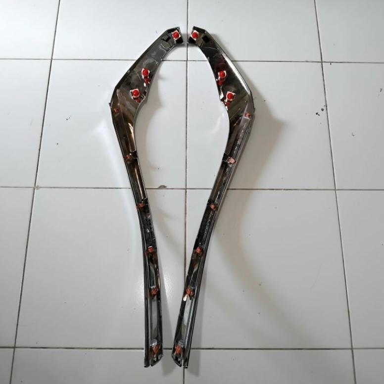 Jual LIST GARNISH HEADLAMP GRILLE FORTUNER VRZ ORIGINAL 3101S | Shopee ...