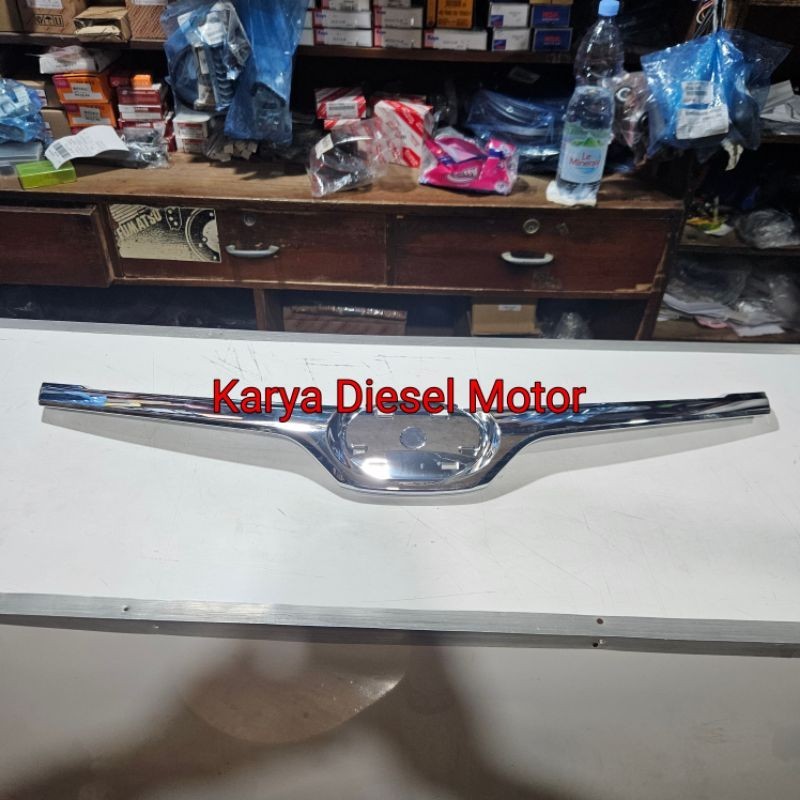 Jual Lis Depan Grill Depan Bemper Chrome Toyota Agya Original 53121 ...