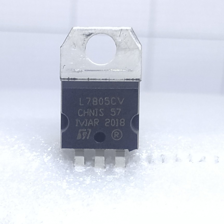 Jual L 7805 / Transistor L 7805 / L 7805 Transistor / L7805 | Shopee ...