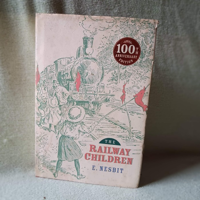 Jual buku - The railway children - E. nesbit | Shopee Indonesia