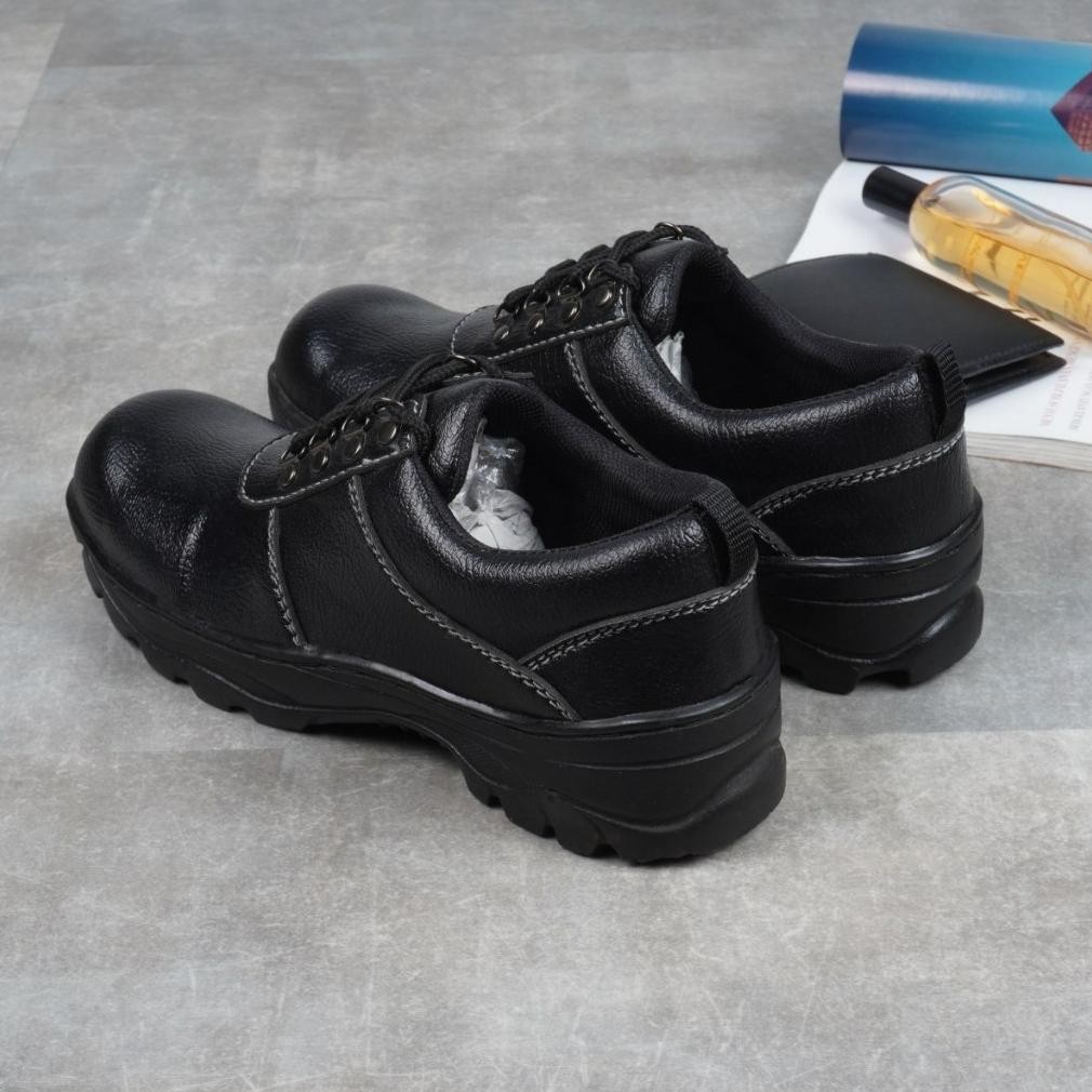Jual Spesial Sepatu Safety Ujung Besi Sepatu Boots Pria Proyek Kerja ...
