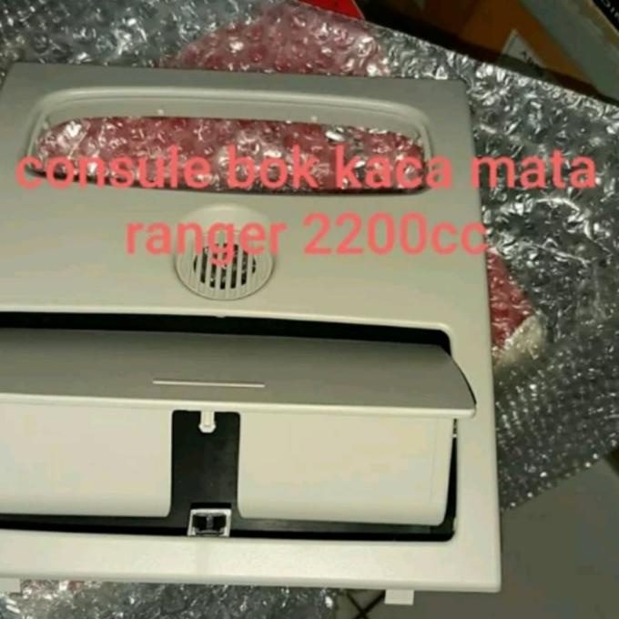 Jual Laci kacamata casing lampu plafon Ford Ranger 2012 yang 2200cc. T6 ...