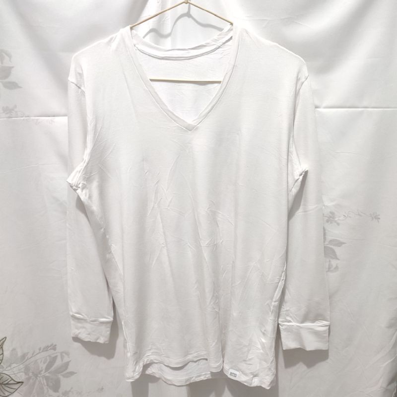Jual Uniqlo Heattech Kaos Putih Polos | Shopee Indonesia