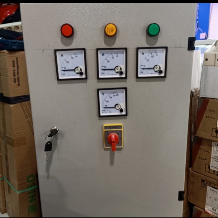 Jual Panel Pembagi Arus Listrik 3 Phase / Panel Penerangan | Shopee ...