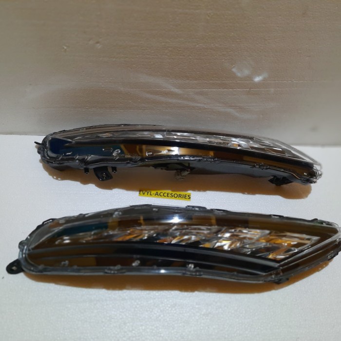 Jual LAMPU DRL MITSUBISHI XPANDER 2018 2019 2020 2021 ORIGINAL star ...
