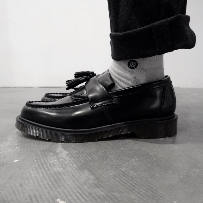 Jual Dr Martens Adrian Tassel Black Docmart Solovair | Shopee Indonesia