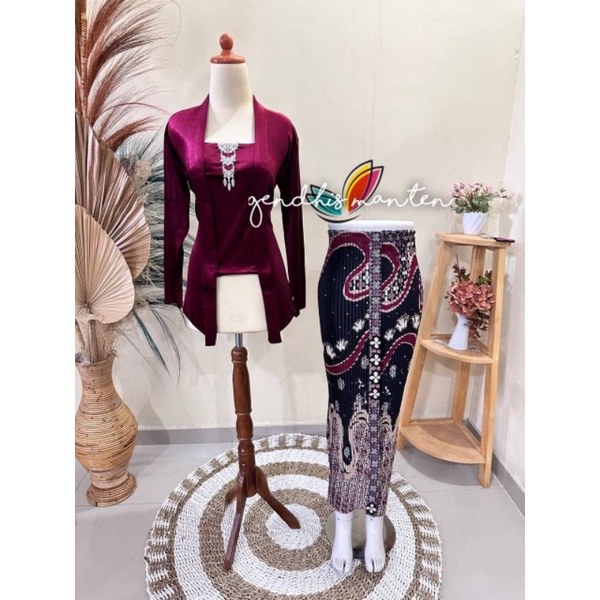Jual (1 Set, Maroon) Kebaya Kutubaru Bludru + Rok Plisket / Motif ...