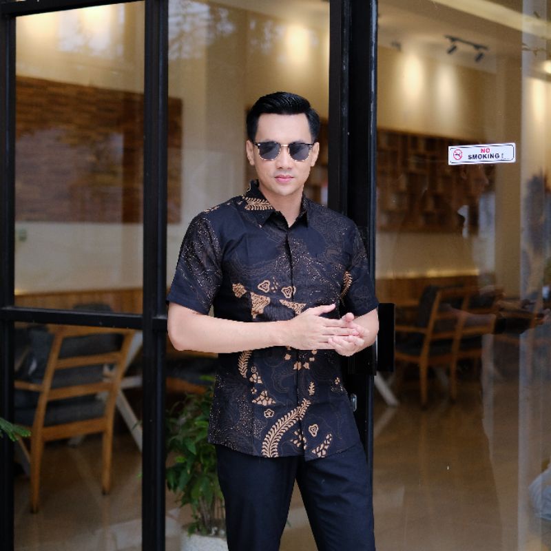 Jual Kemeja Batik Pria Slimfit Lengan Pendek Motif Jazz Baju Batik Pria ...
