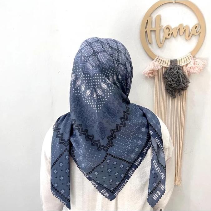 Jual Hijab Segi Empat Voal Motif Aksara Biru Denim Limited Edition | Shopee Indonesia