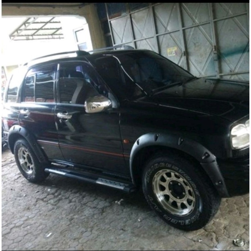 Jual OVER FENDER SUZUKI ESCUDO 2.0i gen 2 MODEL VARIASI BAUT TAHUN 2000 ...