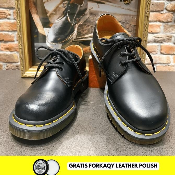 Jual Dr Martens 1461 Black Smooth 3 Eye Docmart Solovair | Shopee Indonesia