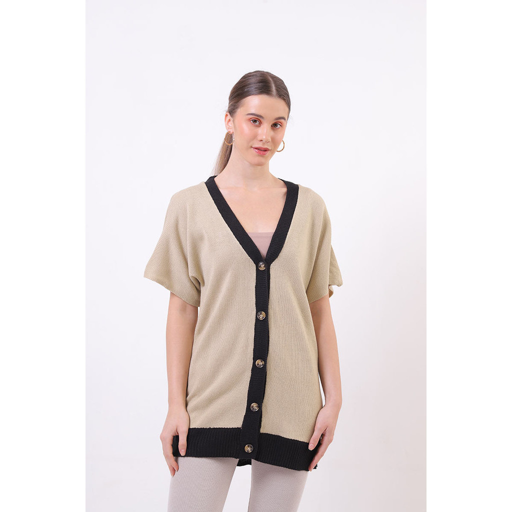 Jual Berrybenka - Outer Kemeja Rajut Pendek Sofia Yenna Knit Shirt ...