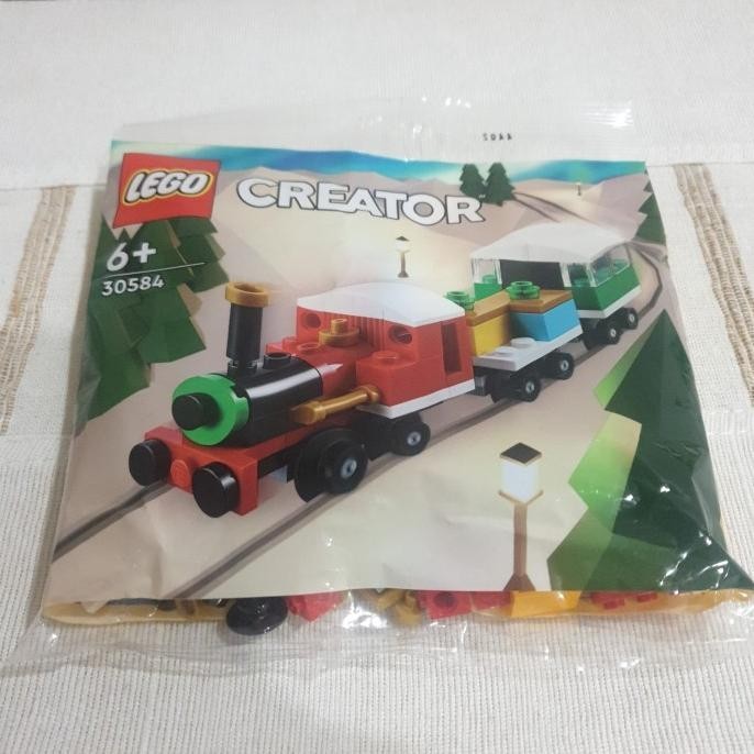 Jual LEGO Creator 30584 Winter Holiday Train | Shopee Indonesia