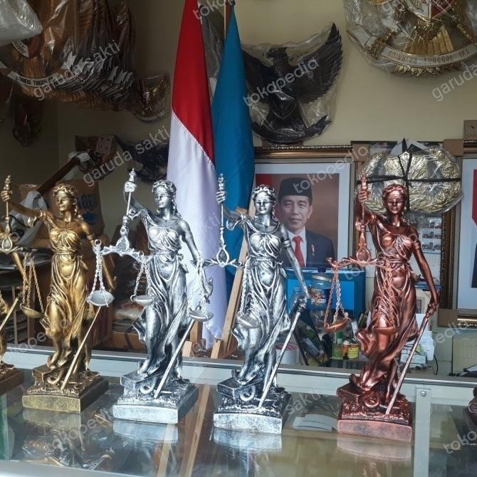Jual Patung dewi keadilan hukum 30 cm | Shopee Indonesia