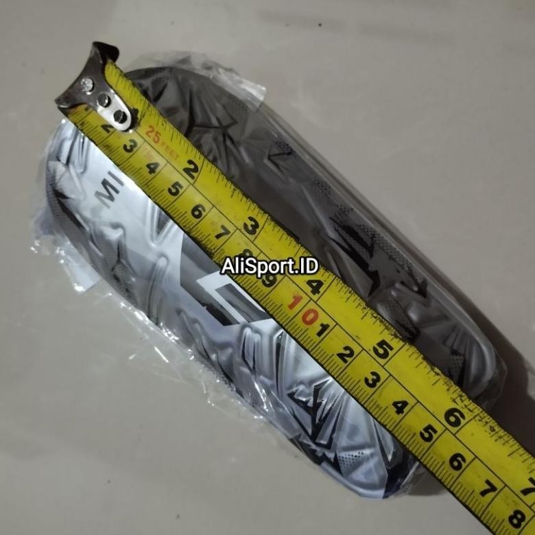 Jual Skin Deker Embos Sepak Bola Futsal Shinguard Lakop Pelindung ...