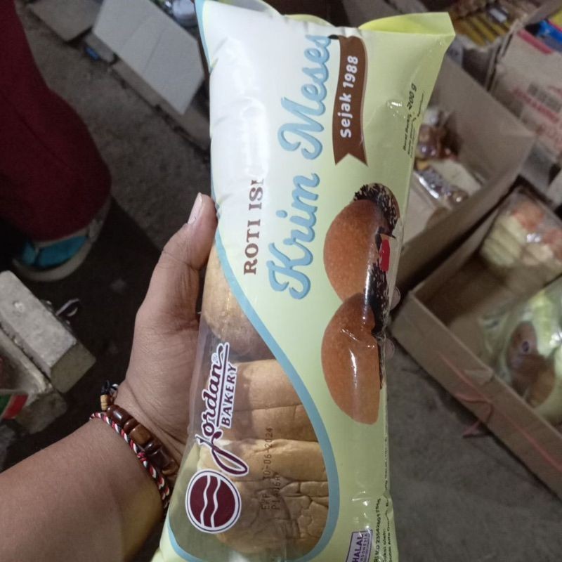 Jual Roti krim misis Jordan | Shopee Indonesia
