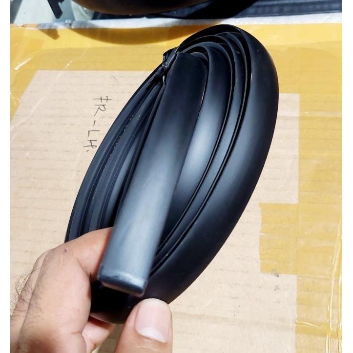 Jual Karet Roof/Karet List Moulding / Karet Atap Mobil Toyota Innova ...
