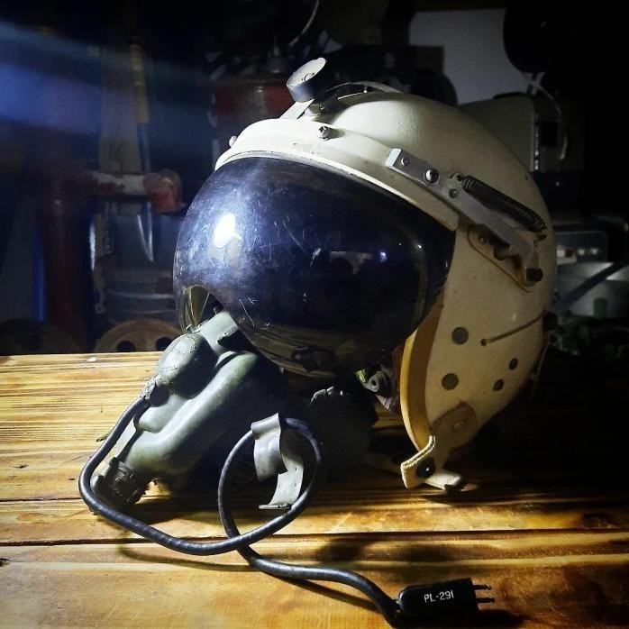 Jual DIJUAL ORIGINAL HELM PENERBANG / PESAWAT LAWAS US. YUK YANG MINAT ...