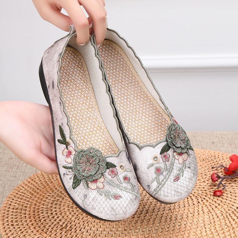 Jual Sepatu Kain Wanita Bordir Tipis, Sepatu Kain Mewah, Sepatu Gaya ...