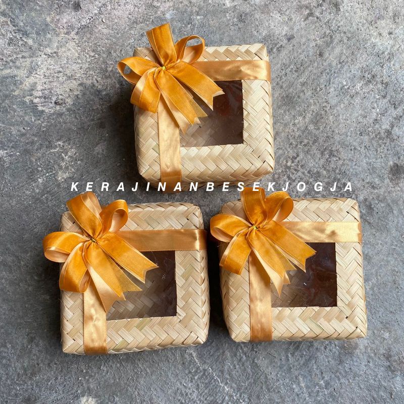 Jual SEPASANG BESEK 18X18 NATURAL MIKA PITA besek natural pita besek ...