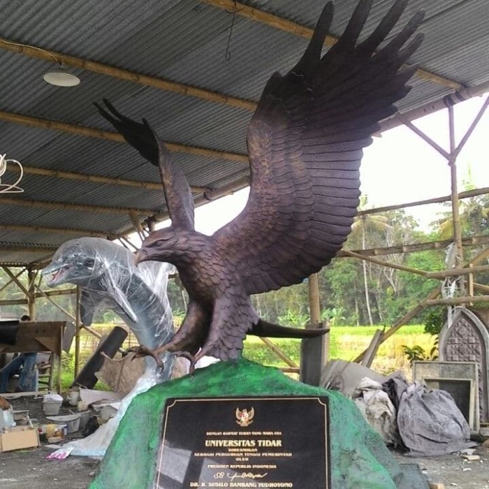 Jual Patung Elang Rajawali Fiberglass | Shopee Indonesia