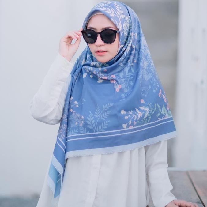 Jual New Hijab Syari / Chinoiserie Blue Daze / Kerudung Syari / Jilbab ...