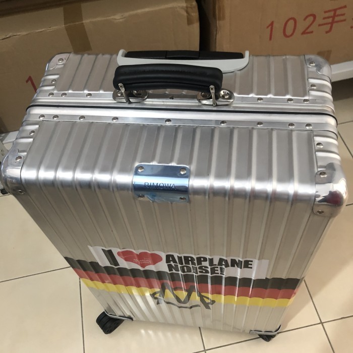 Jual koper Rimowa LVMH classic flight check in M | Shopee Indonesia