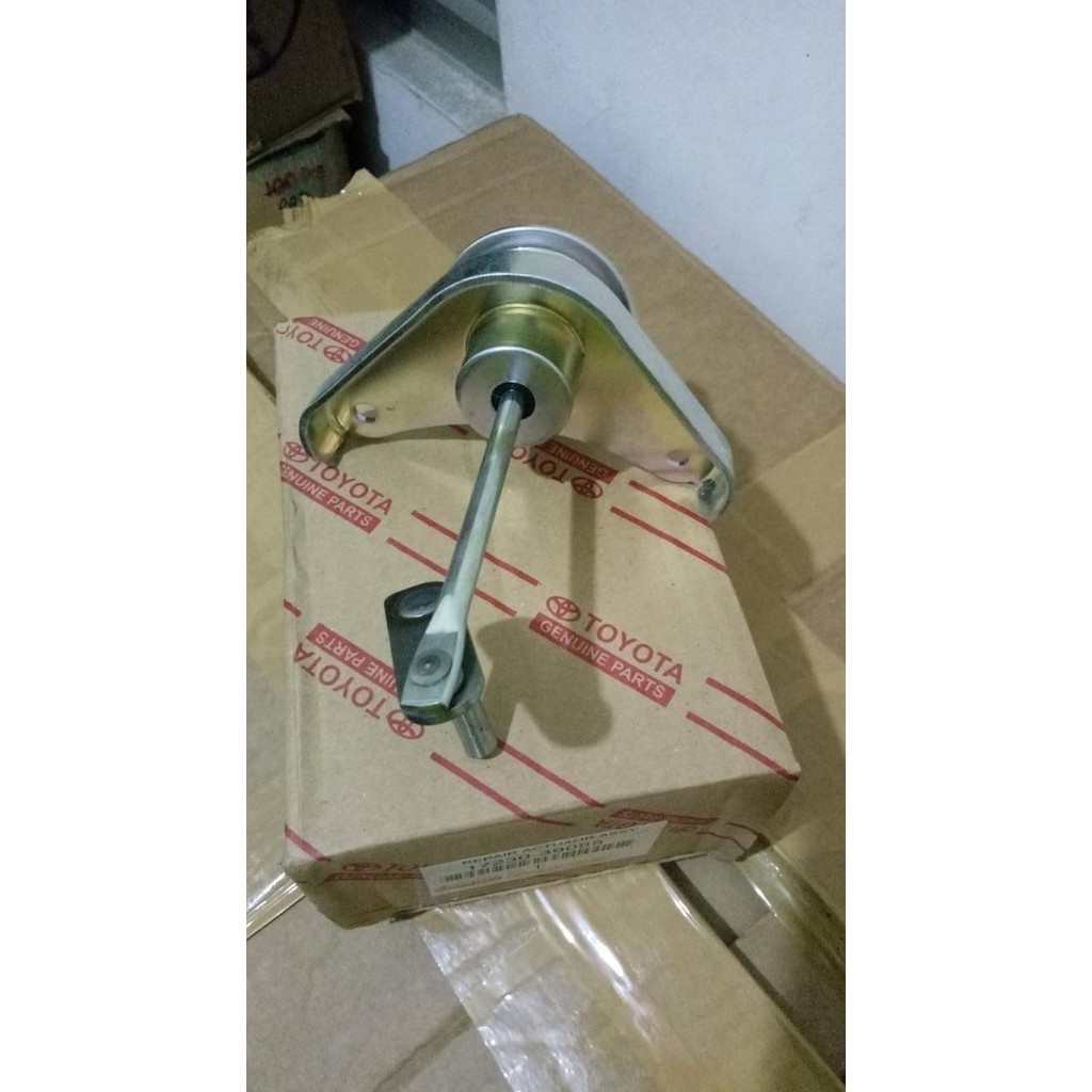 Jual Actuator Vacum Turbo Innova Fortuner Hilux 17230-39085 Original ...