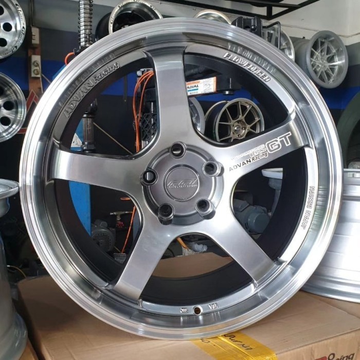 Jual VELG RING 18 ADVAN GT FLOW FORMING LEBAR 9 ET 28 VELG R18 REBORN ...