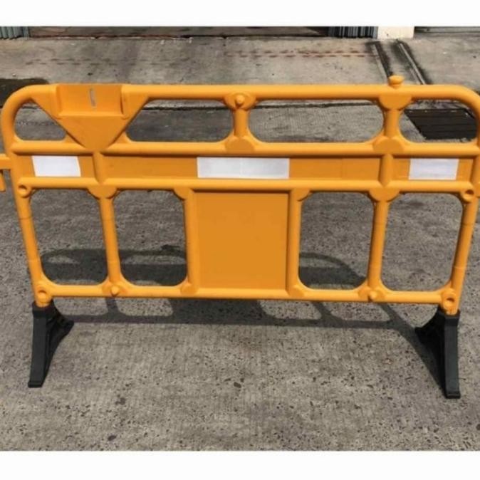 Jual Pembatas Jalan / Road Barrier / Plastik Safe Fence | Shopee Indonesia