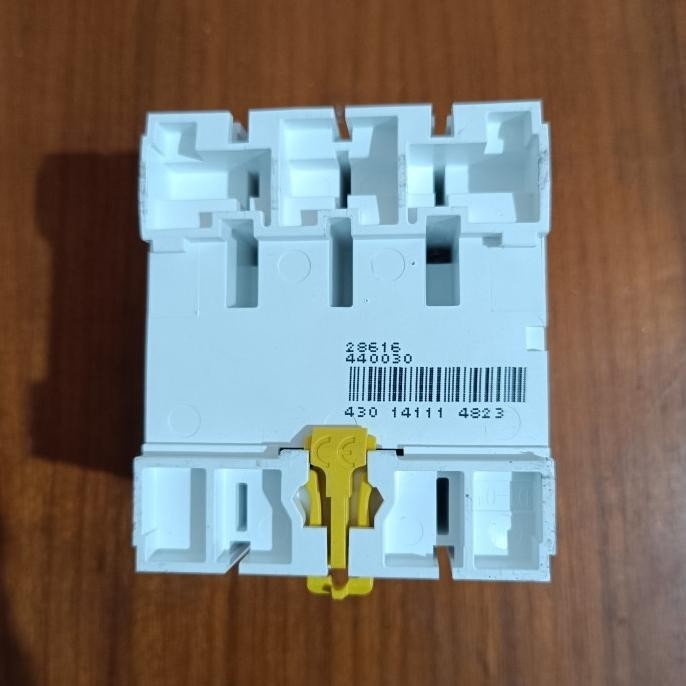 Jual Elcb 3 Phase / Rcbo 3 Phase 3P 40A , Scheineder !! Ready | Shopee ...