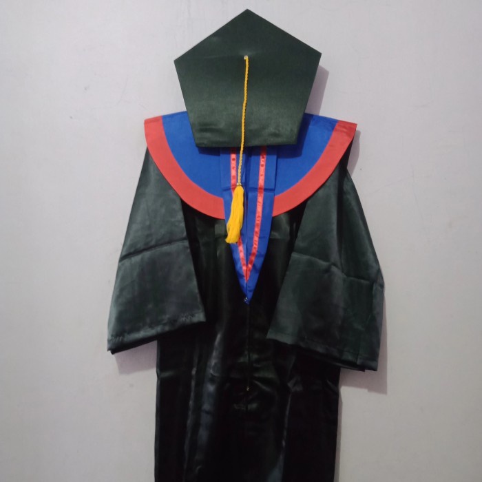 Jual Baju Toga Wisuda Dewasa Biru List Merah -2701c | Shopee Indonesia