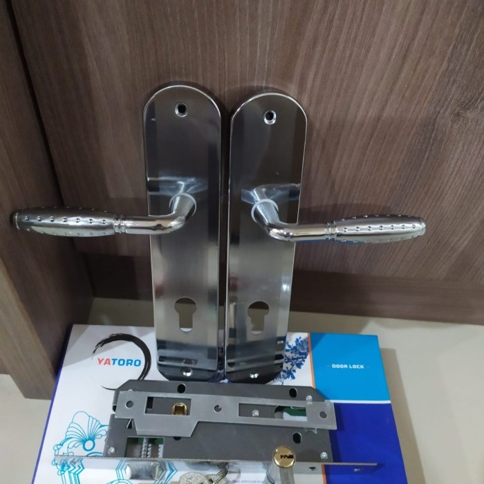 Jual KUNCI PINTU BESAR SET / KUNCI PINTU RUMAH KOMPLIT YATARO,HANDLE ...
