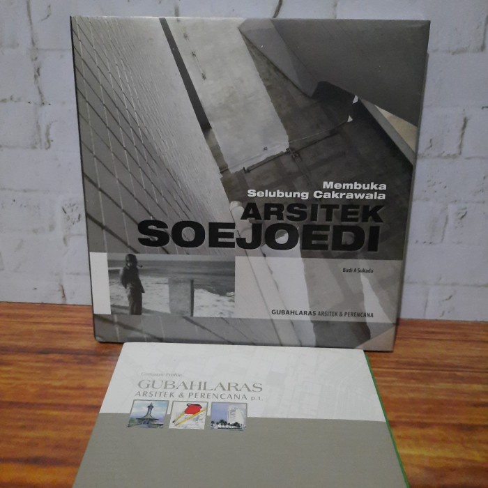 Jual [New Ori] Buku Arsitek Soejoedi - Membuka Selubung Cakrawala ...